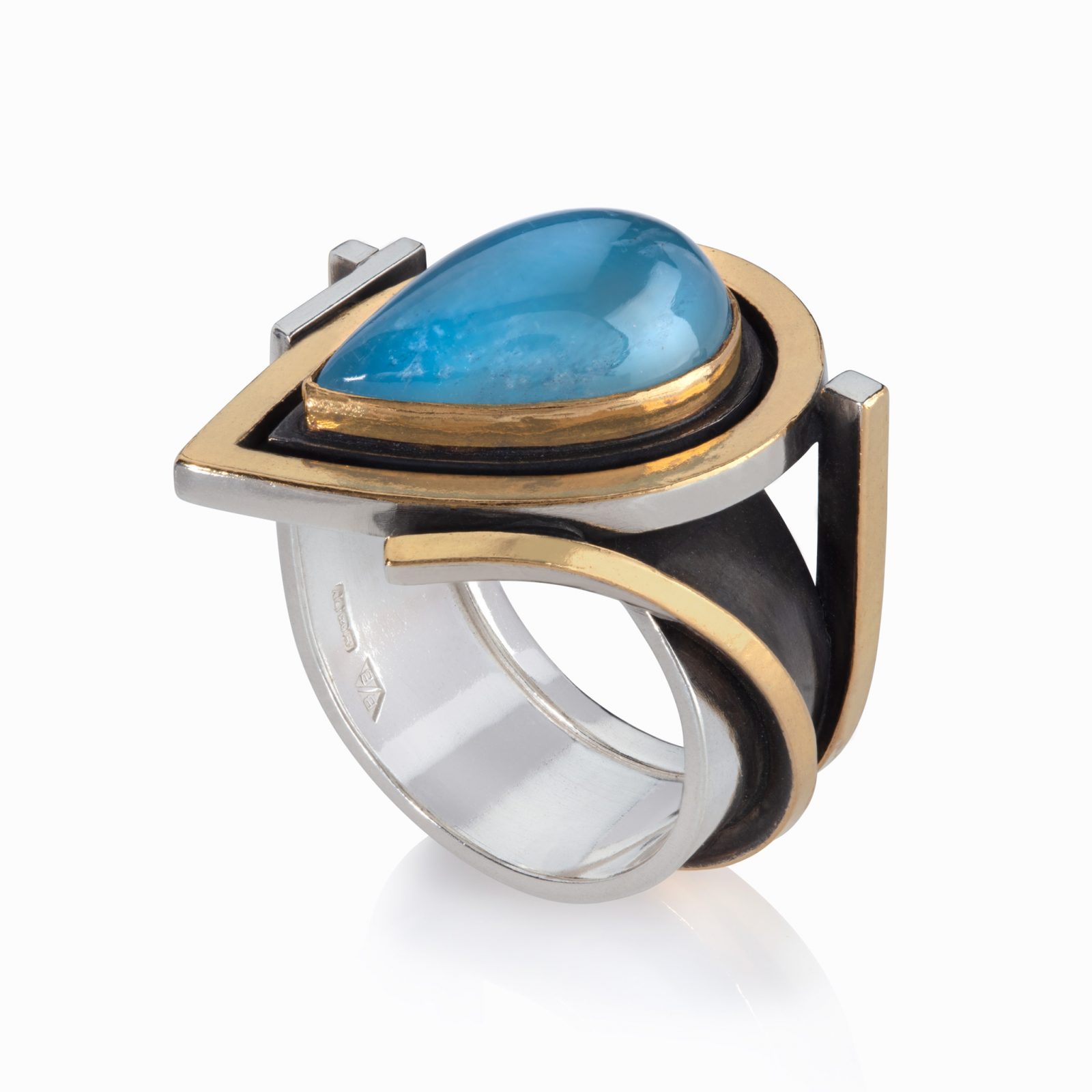 Barbara Bertagnolli - London based Jewellery Designer and Goldsmith.